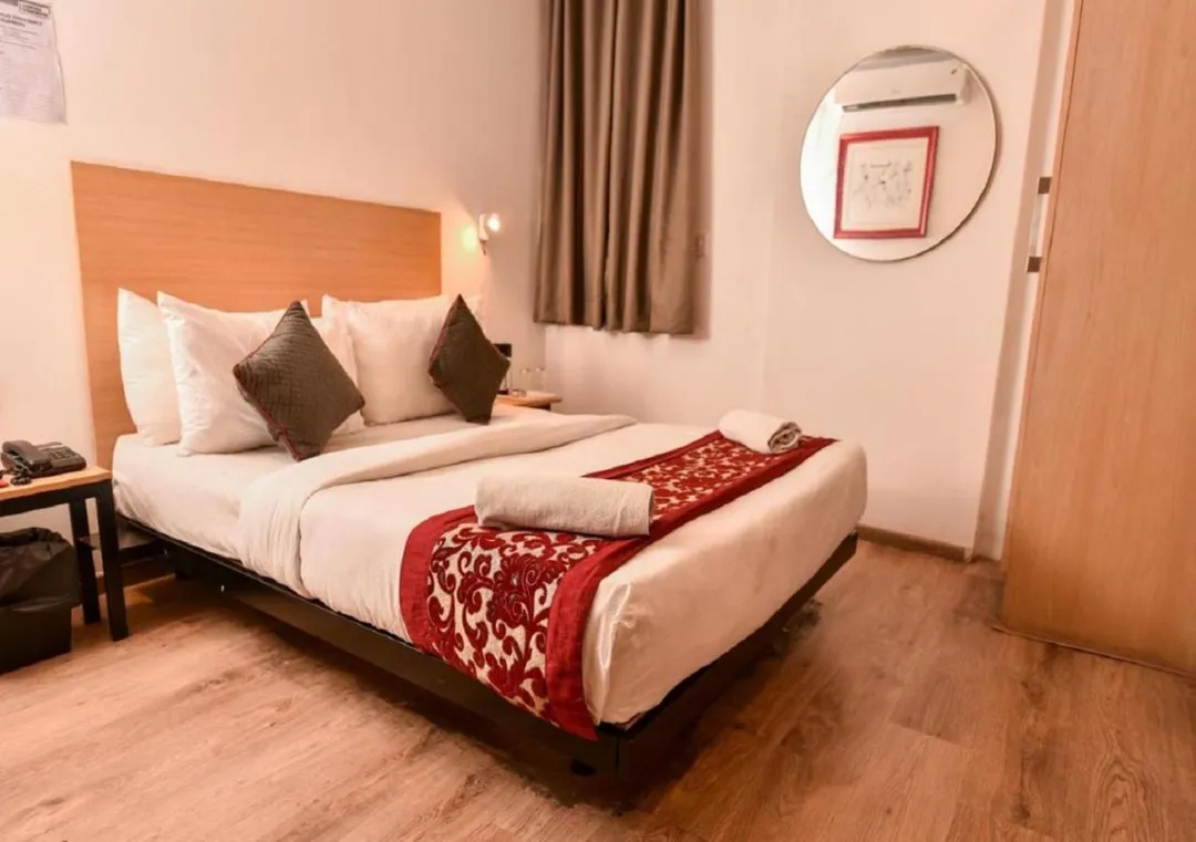 Book Hourly hotels in Delhi - 24 hours check in hotels